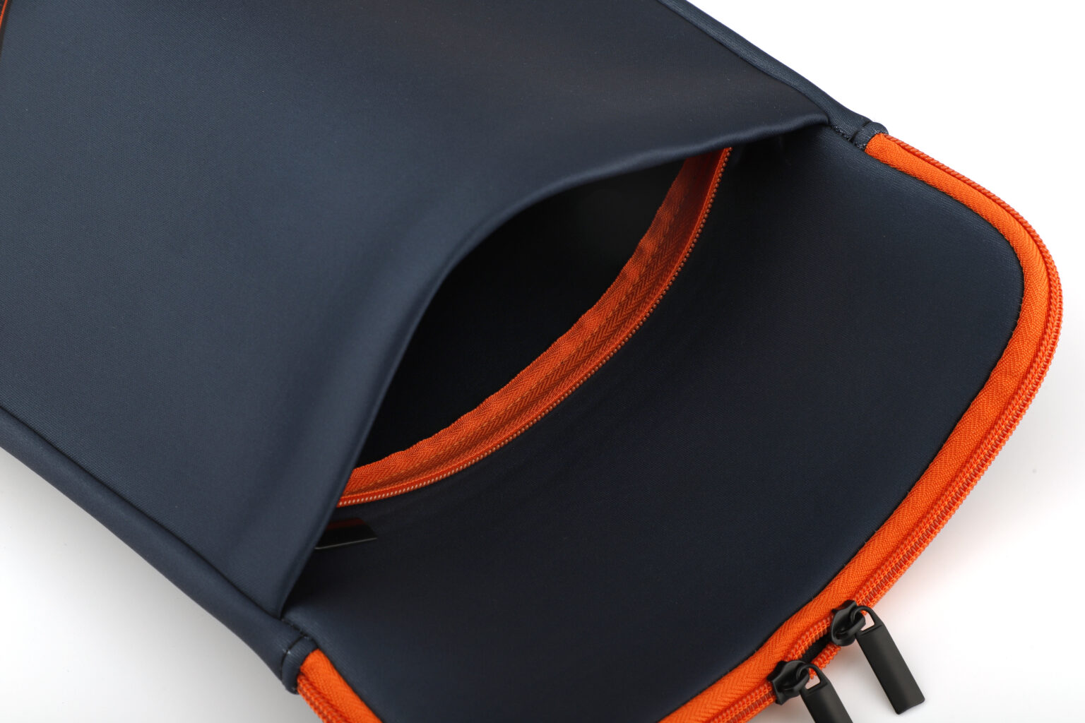 Laptop Sleeves Manufacturing Guide – Manufacturing and Printing Laptop ...